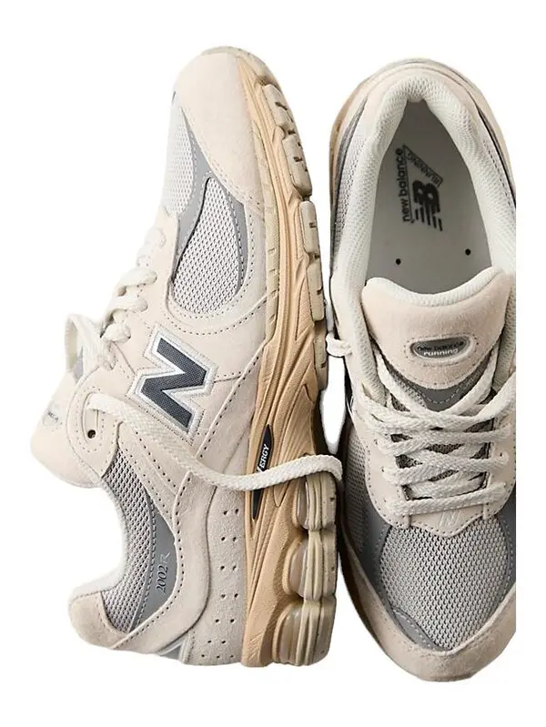 NEW BALANCE 2002r Suede Sneakers - Linen/raincloud