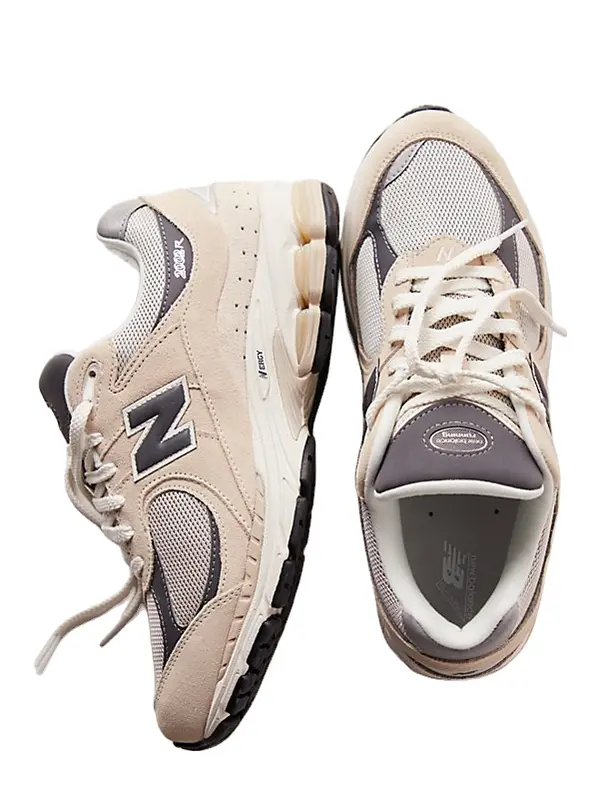 NEW BALANCE 2002r Suede Sneakers - Sandstone/magnet