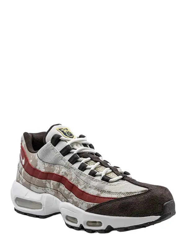 Nike Air Max 95 Social Fc Sneakers - Neutrals