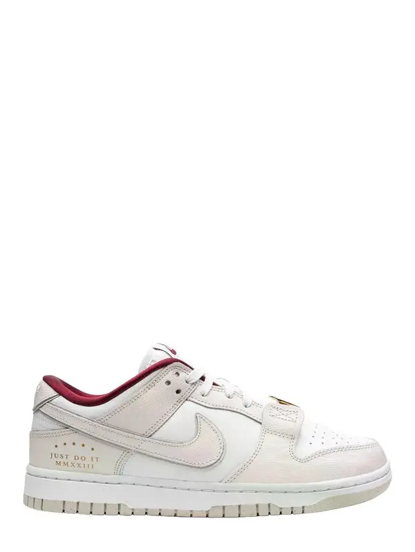 Nike Dunk Low Just Do It Sneakers - White