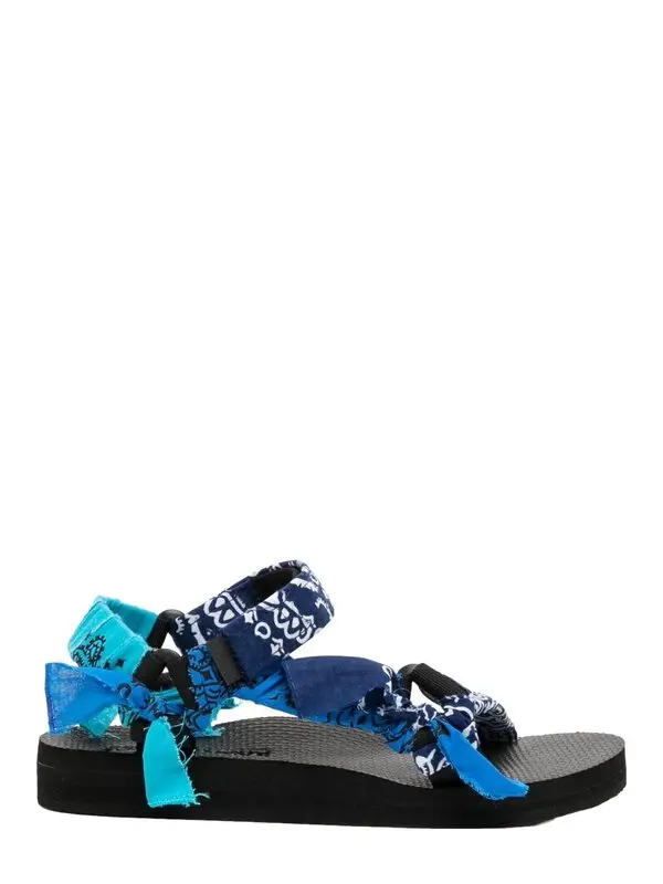 ARIZONA LOVE Trekky Bandana-print Sandals - Blue