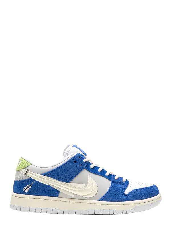 Nike X Fly Streetwear Sb Dunk Low Sneakers - White