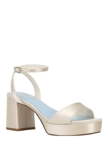 Vince Camuto Pendreya Platform Sandal - Milk
