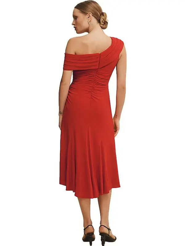 Mac Duggal Ruched Off-the-shoulder Midi Dress - Red