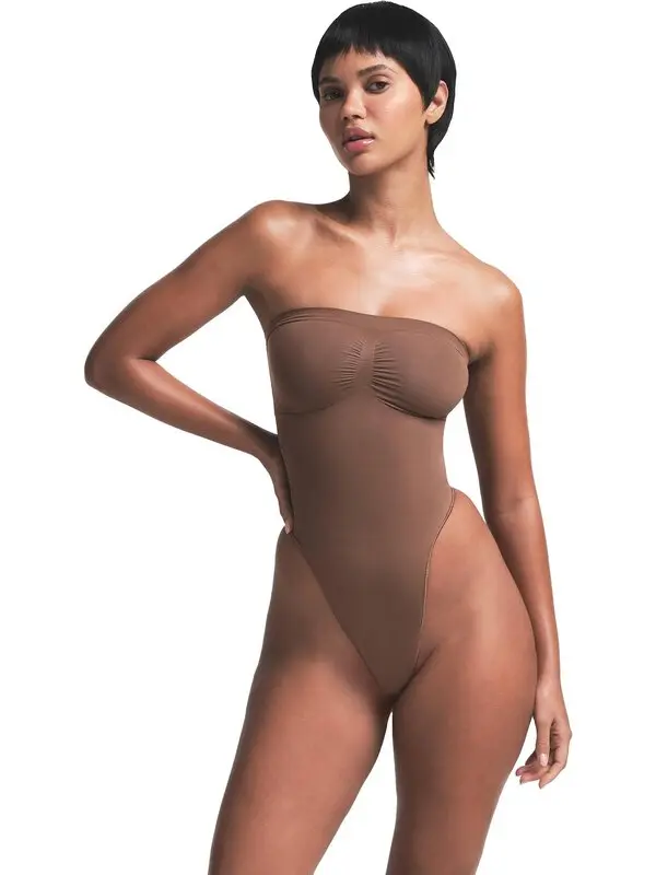 SKIMS Seamless Sculpt Strapless Thong Bodysuit - Jasper