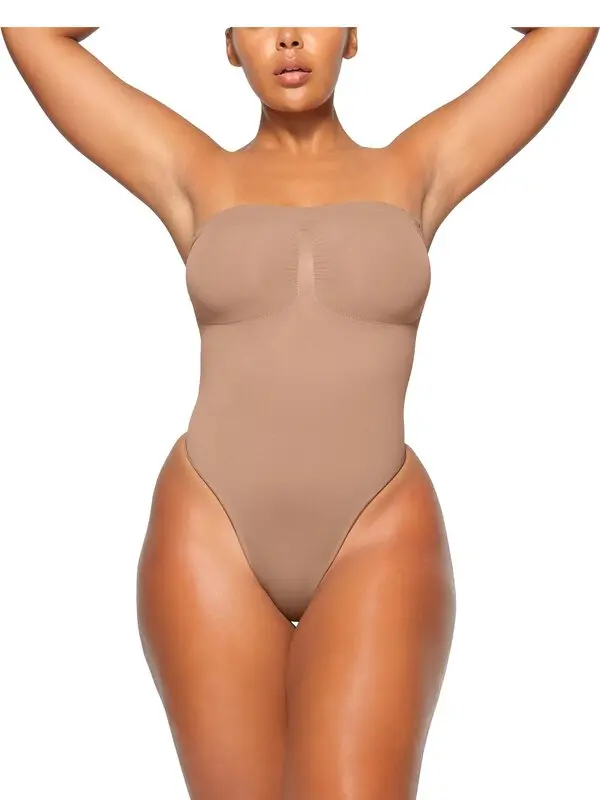 SKIMS Seamless Sculpt Strapless Thong Bodysuit - Sienna