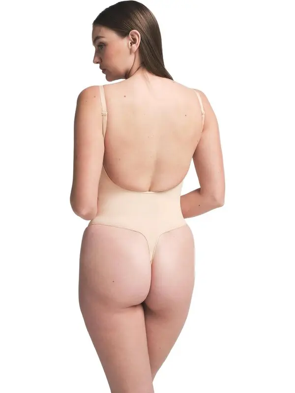 SKIMS Seamless Sculpt Low Back Thong Bodysuit - Sand