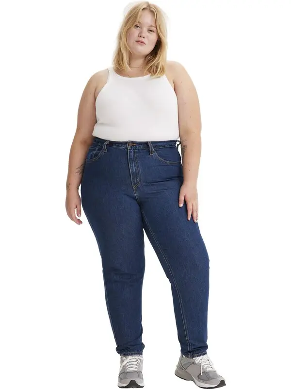 LEVI'S 80s Mom Jeans - Running Errands