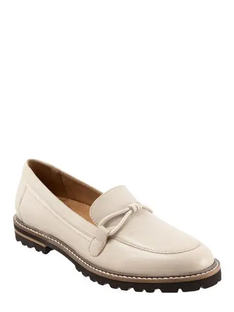 Trotters Fiora Leather Loafer - Ivory