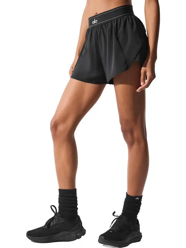 Alo Yoga Match Point Short - Black