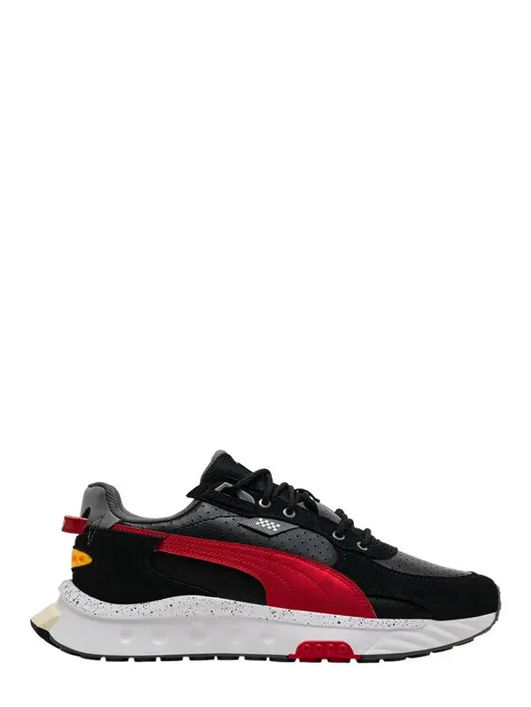 PUMA Scuderia Ferrari Wild Rider Sneakers - Black