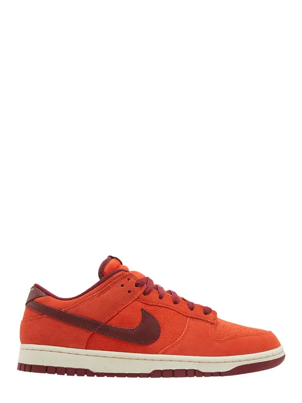 Nike Low Top Suede Sneakers - Orange