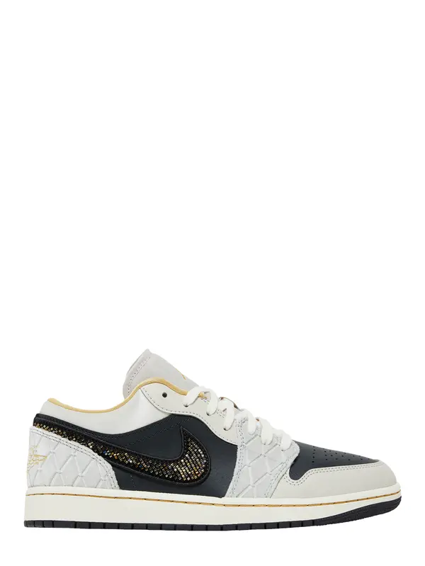 JORDAN 1 Low Se 'beaded Swoosh' Sneaker - Black
