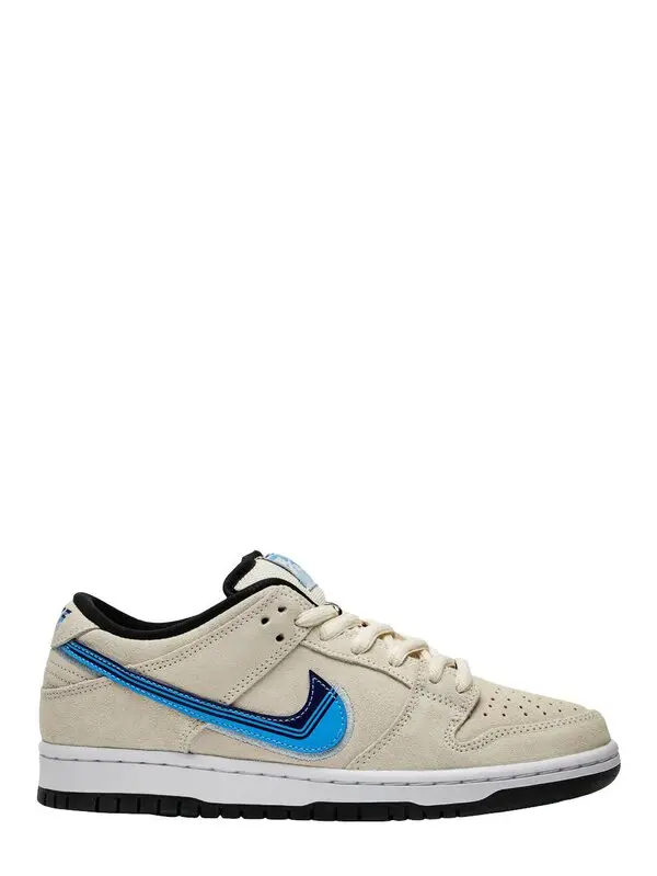 Nike Dunk Sb Low 'truck It' Sneakers - White