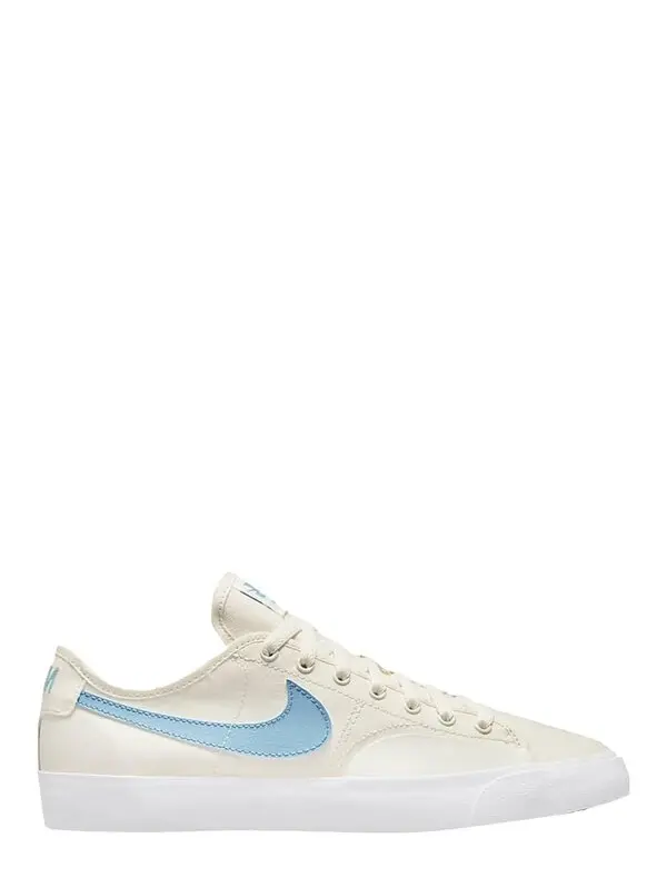 Nike Blazer Court Sb Sneakers - White