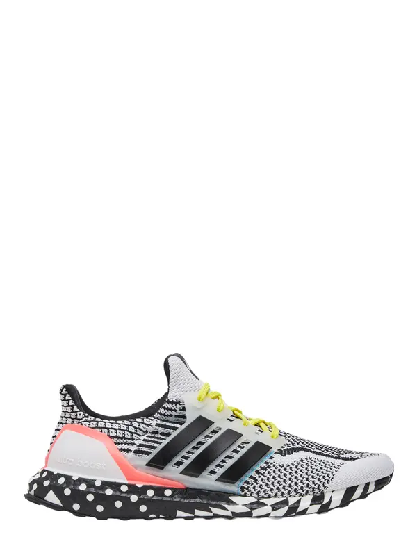 Adidas Ultraboost 5.0 Dna Multi Pattern Sneakers - White