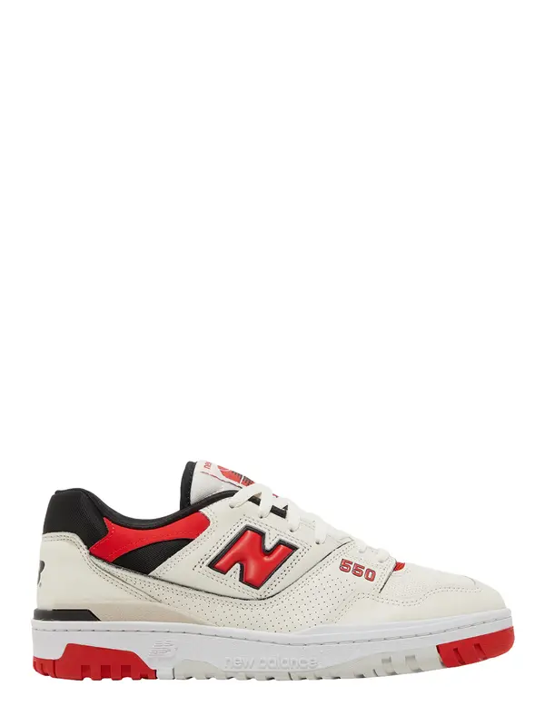 NEW BALANCE 550 Sneakers - Cream