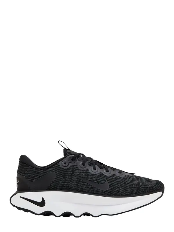 Nike Motiva Sneakers - Black