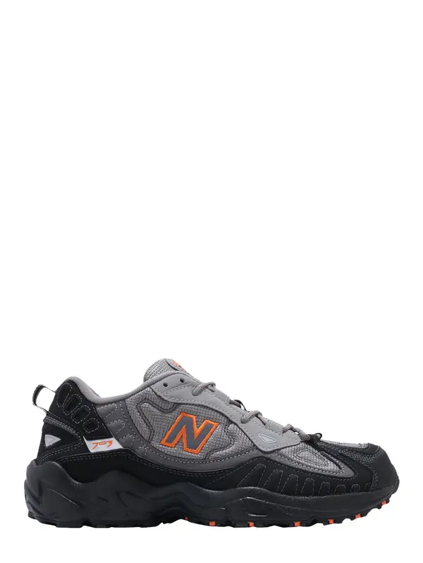 NEW BALANCE 703 Sneakers - Grey