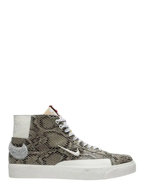 Nike Soulland X Blazer Mid Sb 'fri.day 03' Sneakers - Tan
