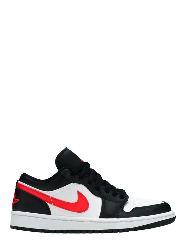 JORDAN 1 Low Sneakers - Black