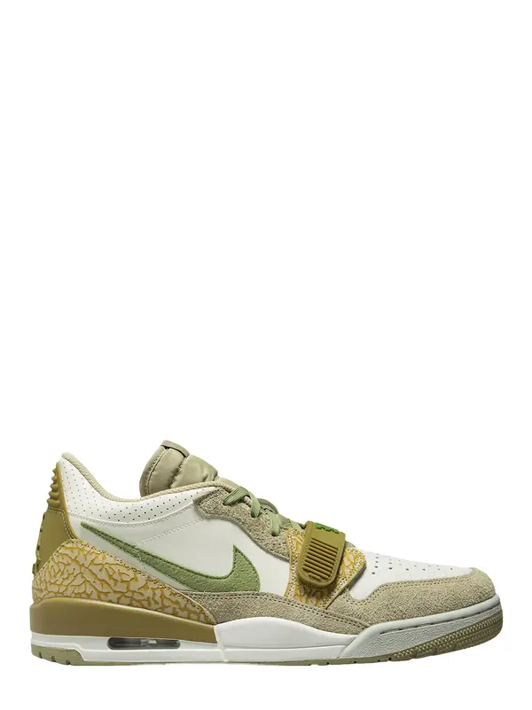 JORDAN Legacy 312 Low Sneakers - Tan