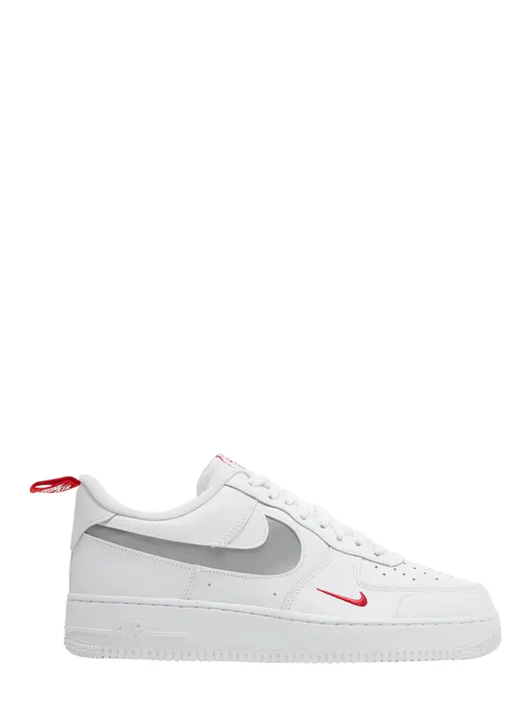 Nike Air Force 1 Low Cut Out Swoosh - White
