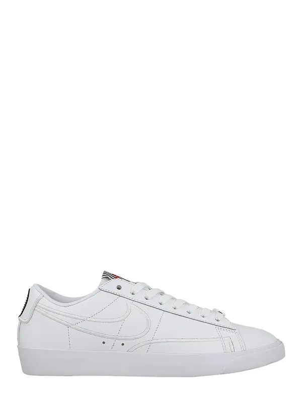 Nike Blazer Low Se Lx 'broken Hearted' Sneakers - White