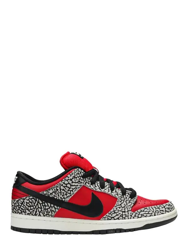 Nike Supreme X Dunk Low Premium Sb Sneakers - Red