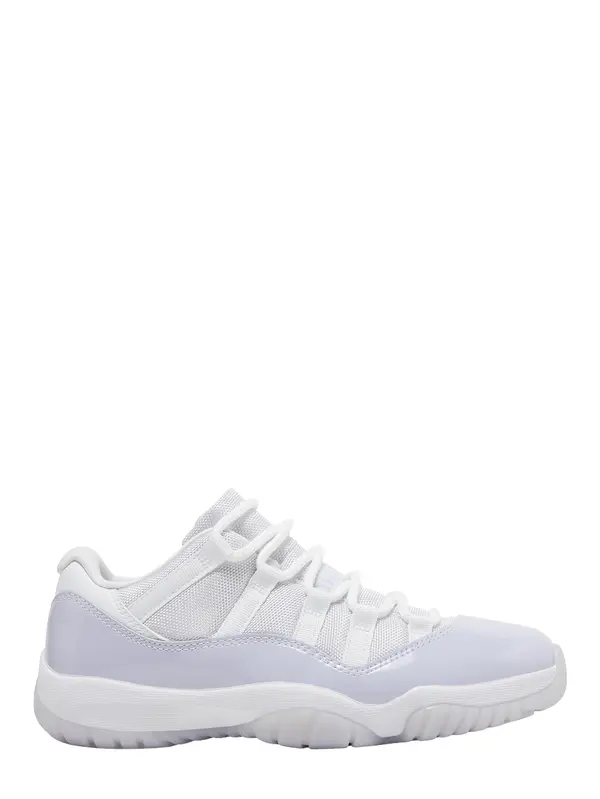 JORDAN Retro Low - White
