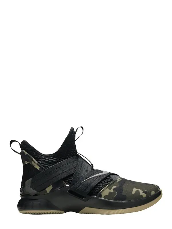 Nike Lebron Soldier Sfg Sneakers - Black