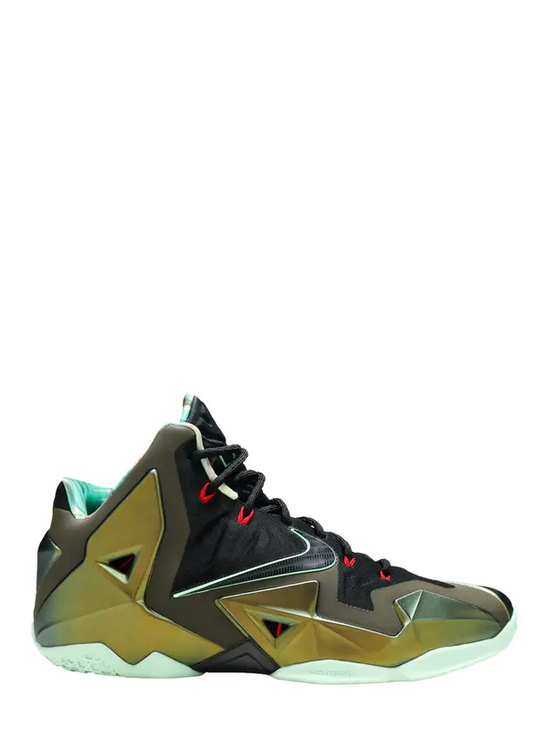 Nike Lebron ‘king’s Pride’ Sneakers - Gold