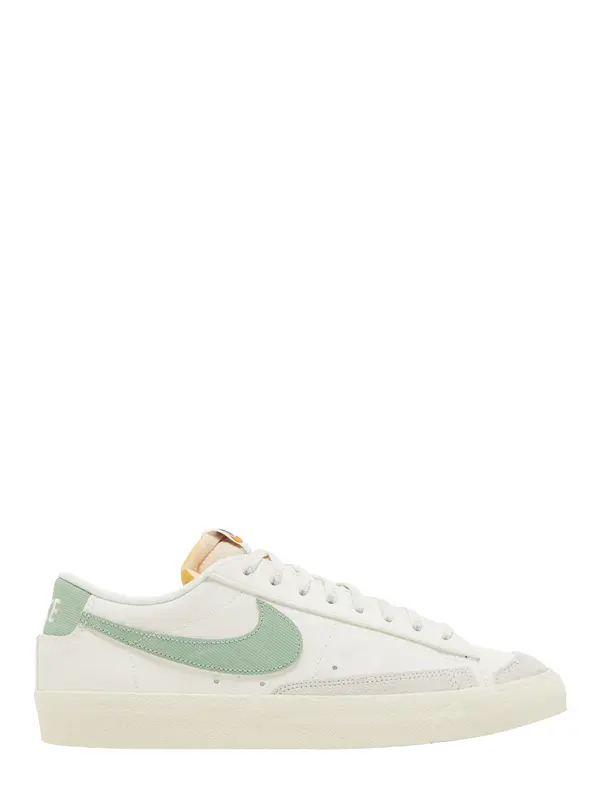 Nike Blazer Low '77 Premium 'certified Fresh' Sneakers - White