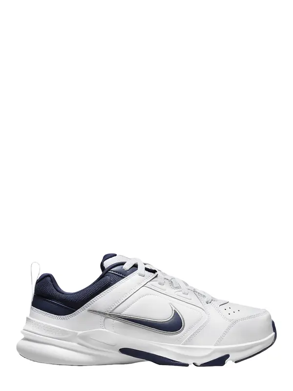 Nike Defy All Day 4e Wide Sneakers - White