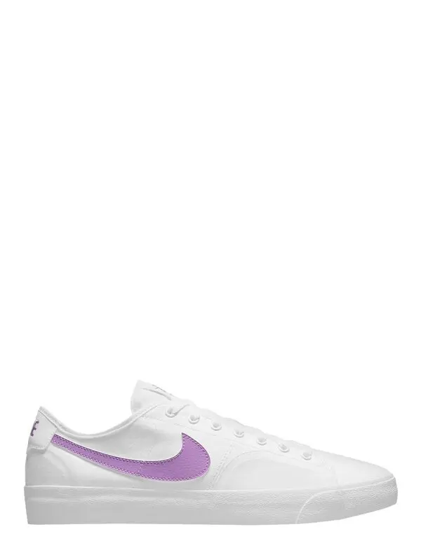 Nike Blazer Court Sb Sneakers - White