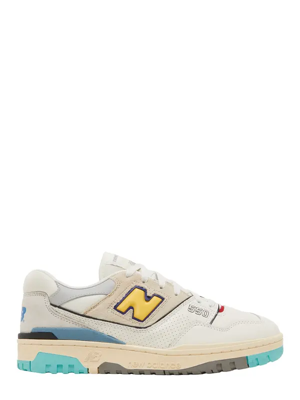 NEW BALANCE 550 Sneakers - Cream