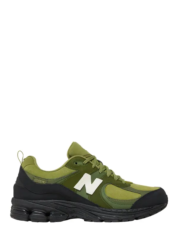 NEW BALANCE X The Basement 2002r Sneakers - Green