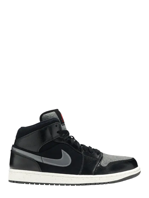 JORDAN 1 Retro Mid Se 'winterized' Sneakers - Black