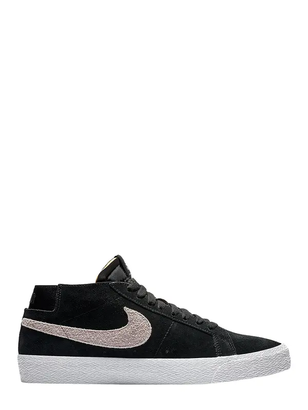 Nike Blazer Chukka Sb Suede Sneakers - Black