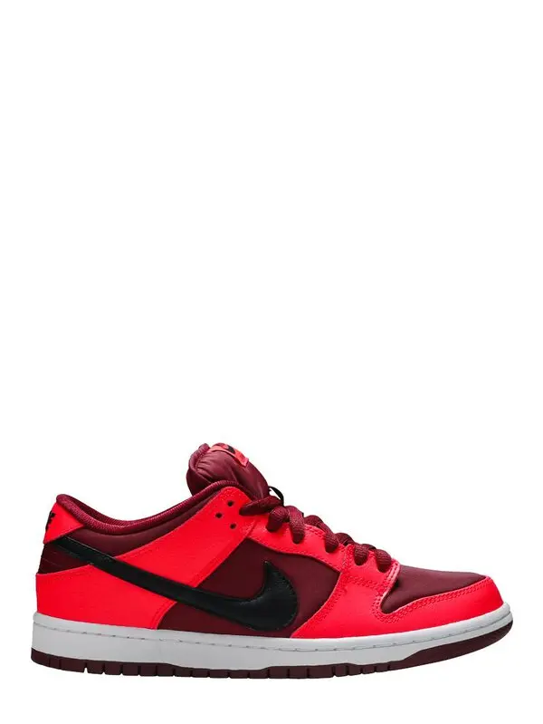 Nike Dunk Low Sb Sneakers - Red