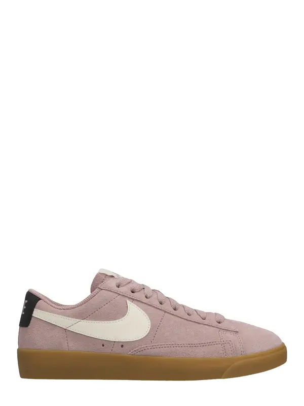 Nike Low Top Sneakers - Pink