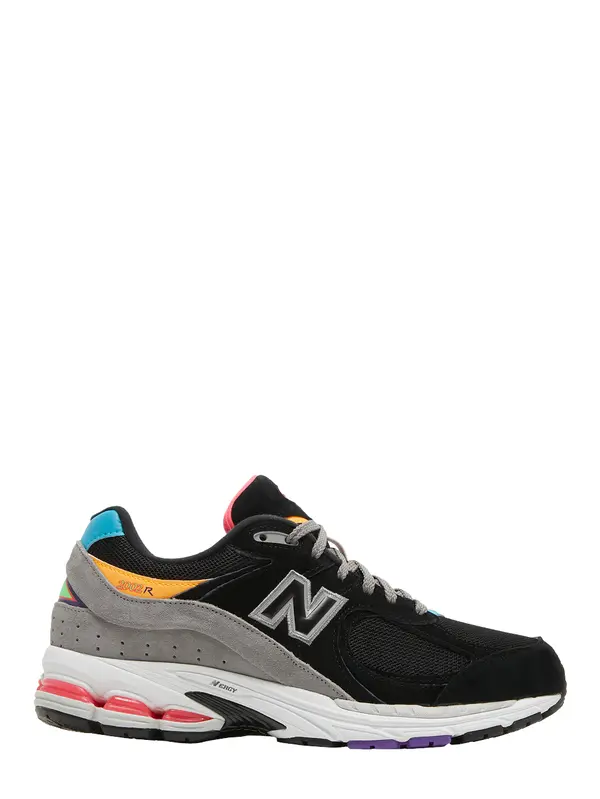 NEW BALANCE Dtlr X 2002r 'masquerade' Sneaker - Black