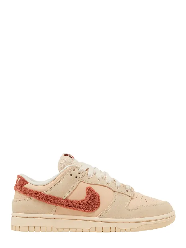 Nike Wmns Dunk Low 'terry Swoosh' Sneakers - Pink