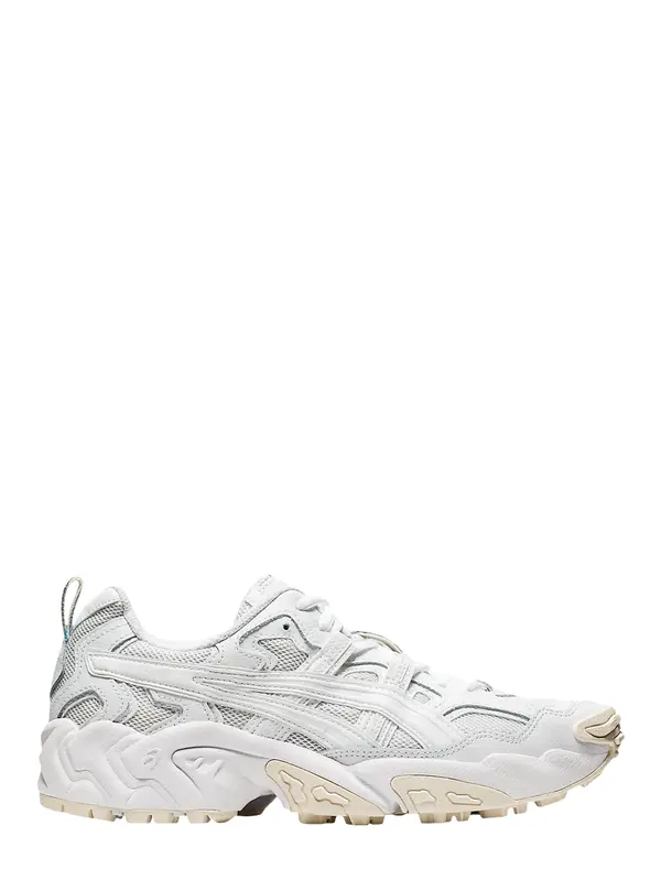Asics Gel Nandi Og Sneakers - White