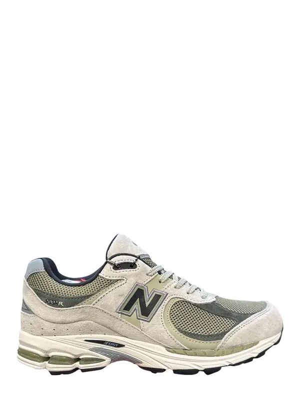 NEW BALANCE 2002r Sneakers - Green