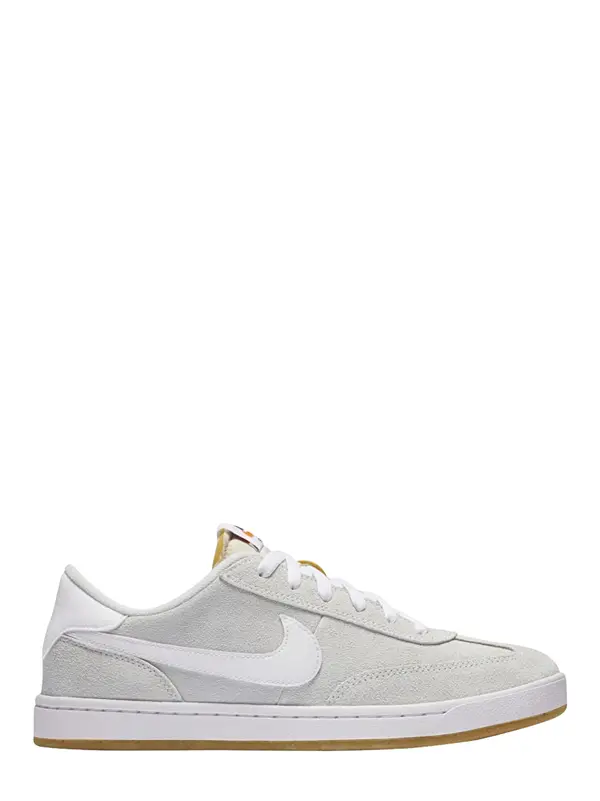 Nike Fc Classic Sb Sneakers - White