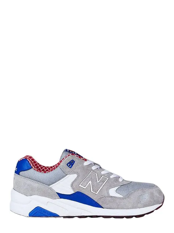 NEW BALANCE Urban Outfitters X 580 Sneakers - Grey