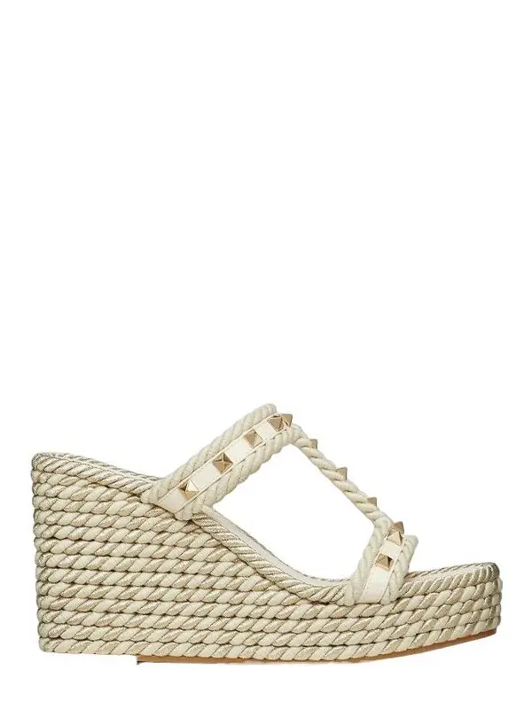 Valentino Garavani Rockstud Wedges In Calfskin - Light Ivory