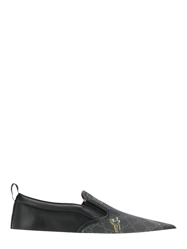Gucci Gg Supreme 'tigers' Slip-on Sneakers - Black