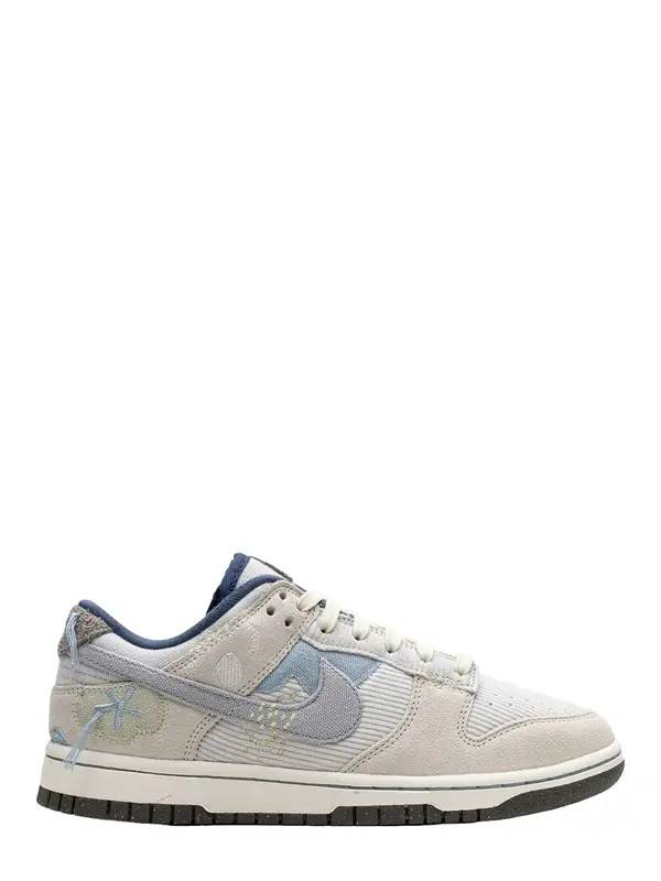 Nike Dunk Low Top Sneakers - Blue